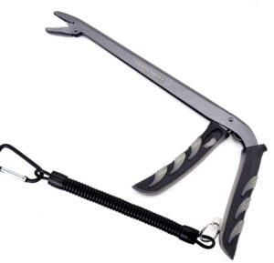 3 Best Fishing Hook Removers To Extract Them With In 2023